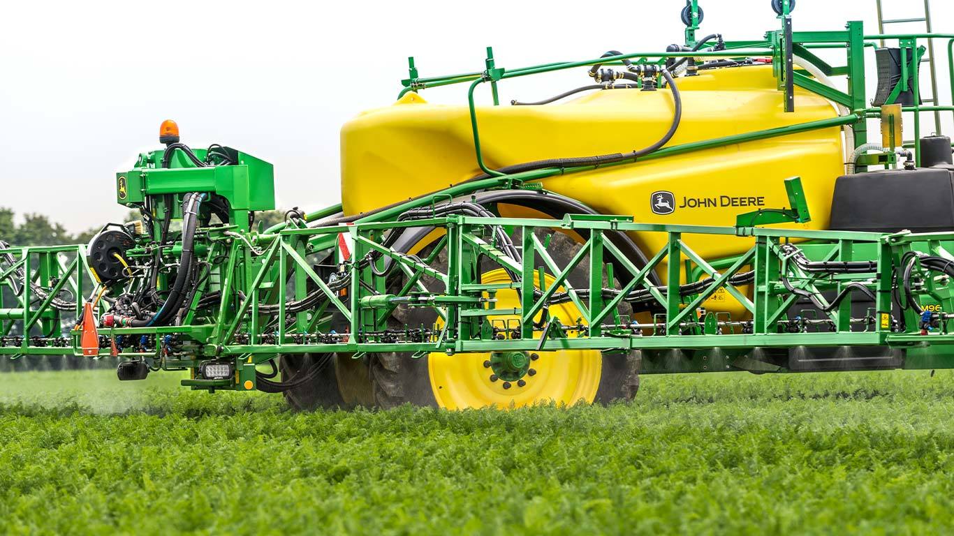 M962(i) | M900/M900i Serisi | Çekilir Tip İlaçlama Makinesi | John Deere TR